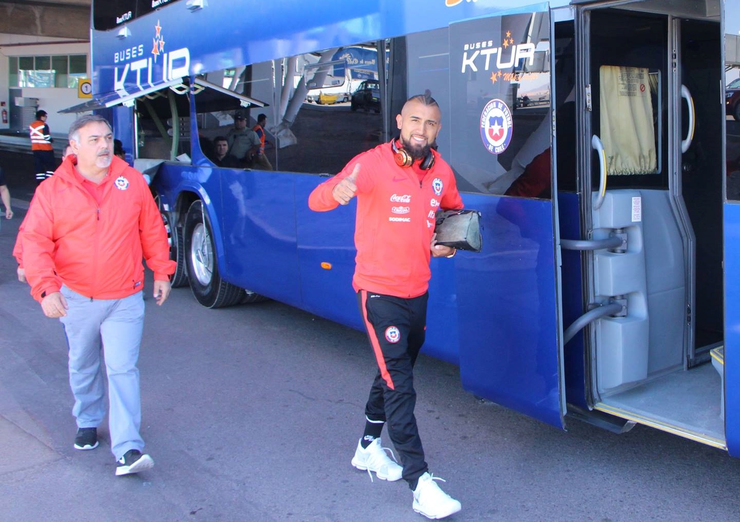 SOMOS ESPECIALISTAS ⋆ BUSES KTUR